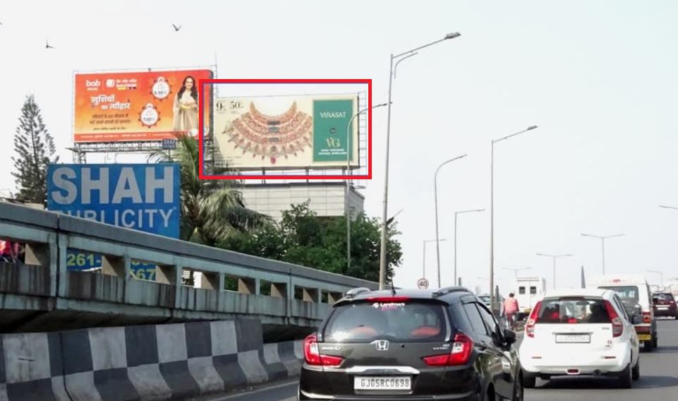 Hoarding in Athwa Gate 88061 Advertising Rates